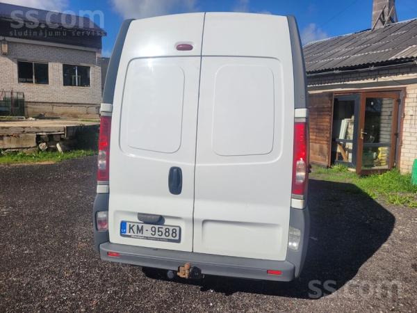 Opel Vivaro 2011 Rīga vietnē Balts Opel Vivaro 2011 Rīga, ar dzinēja tilpumu 2.50 L un nobraukumu 396 tūkst. km par 4500 €, foto 3 vietnē AUTOMOTO.COM.LV