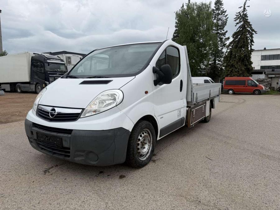 White Opel Vivaro 2011 in Panevezys, with an engine capacity of 2.00 L and mileage of 158 thousand km for 3450 €, photo 1 on AUTOMOTO.COM.LV