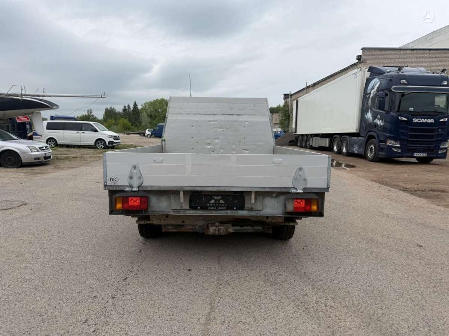 White Opel Vivaro 2011 in Panevezys, with an engine capacity of 2.00 L and mileage of 158 thousand km for 3450 €, photo 7 on AUTOMOTO.COM.LV