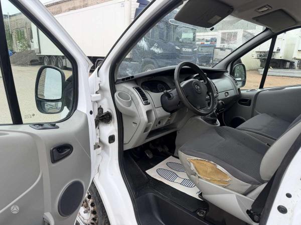 White Opel Vivaro 2011 in Panevezys, with an engine capacity of 2.00 L and mileage of 158 thousand km for 3450 €, photo 11 on AUTOMOTO.COM.LV
