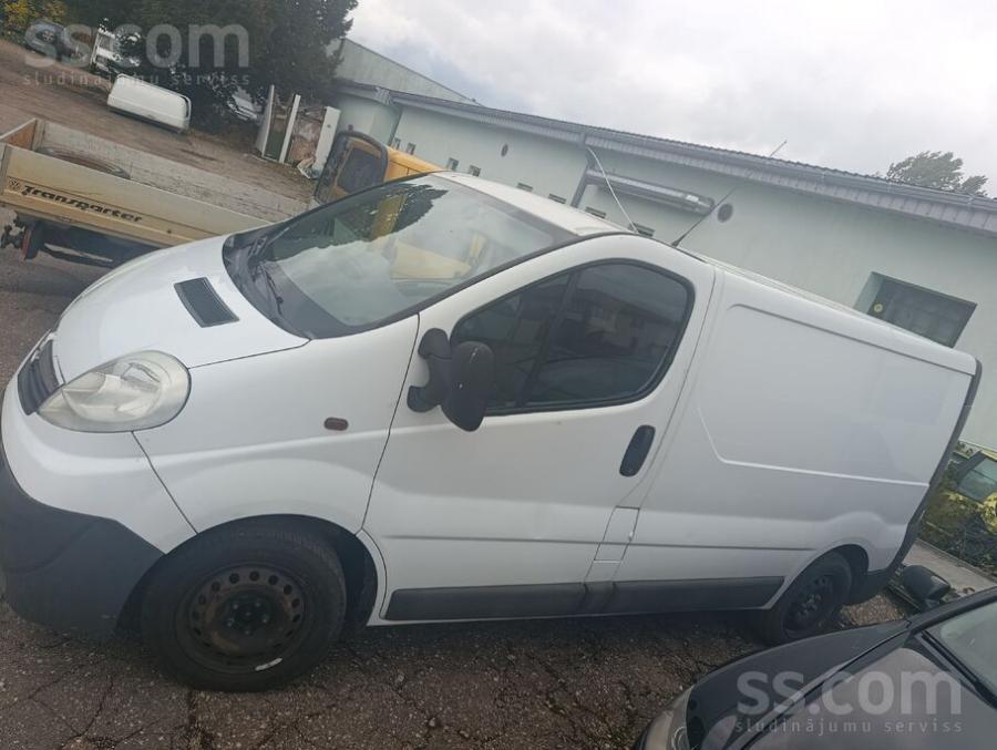 Balts Opel Vivaro 2011 Daugavpils, ar dzinēja tilpumu 2.00 L un nobraukumu 261 tūkst. km par 3950 €, foto 3 vietnē AUTOMOTO.COM.LV