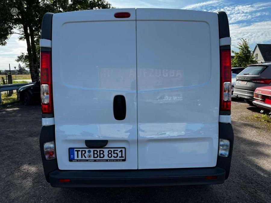 Balts Opel Vivaro 2012 Raseiniai, ar dzinēja tilpumu 2.00 L un nobraukumu 245 tūkst. km par 3950 €, foto 9 vietnē AUTOMOTO.COM.LV