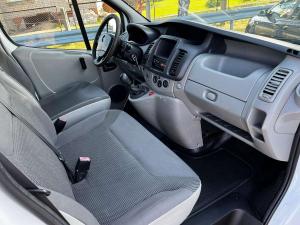 Balts Opel Vivaro 2012 Raseiniai, ar dzinēja tilpumu 2.00 L un nobraukumu 245 tūkst. km par 3950 €, foto 12 vietnē AUTOMOTO.COM.LV