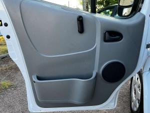 Balts Opel Vivaro 2012 Raseiniai, ar dzinēja tilpumu 2.00 L un nobraukumu 245 tūkst. km par 3950 €, foto 15 vietnē AUTOMOTO.COM.LV