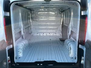 Balts Opel Vivaro 2012 Raseiniai, ar dzinēja tilpumu 2.00 L un nobraukumu 245 tūkst. km par 3950 €, foto 21 vietnē AUTOMOTO.COM.LV
