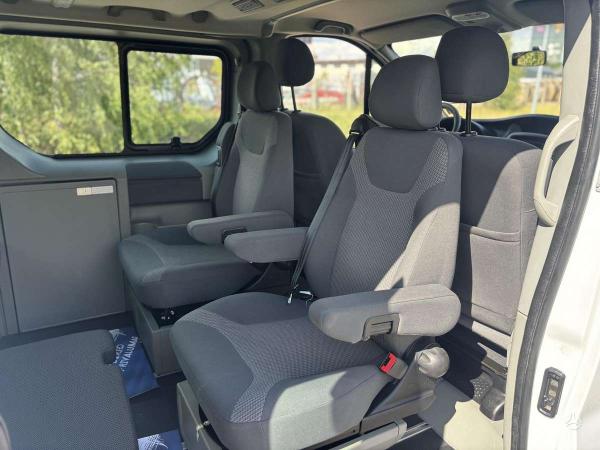 Balts Opel Vivaro 2012 Utena, ar dzinēja tilpumu 2.00 L un nobraukumu 208 tūkst. km par 9650 €, foto 9 vietnē AUTOMOTO.COM.LV