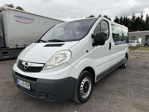 Balts Opel Vivaro 2013 Kelmė, ar dzinēja tilpumu 2.00 L un nobraukumu 296 tūkst. km par 7700 €, foto 1 vietnē AUTOMOTO.COM.LV