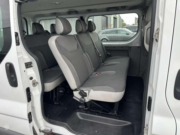 Balts Opel Vivaro 2013 Kelmė, ar dzinēja tilpumu 2.00 L un nobraukumu 296 tūkst. km par 7700 €, foto 10 vietnē AUTOMOTO.COM.LV