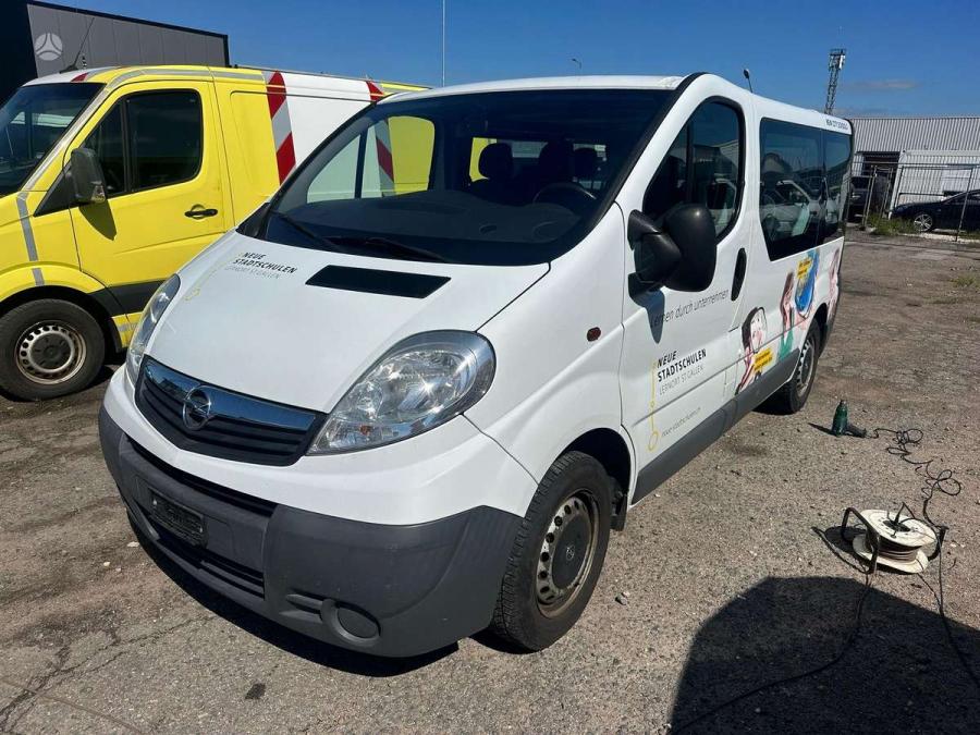 Balts Opel Vivaro 2014 Kauņa, ar dzinēja tilpumu 2.00 L un nobraukumu 77 tūkst. km par 7400 €, foto 1 vietnē AUTOMOTO.COM.LV