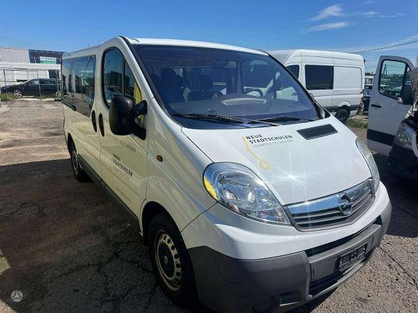 White Opel Vivaro 2014 in Kaunas, with an engine capacity of 2.00 L and mileage of 77 thousand km for 7400 €, photo 2 on AUTOMOTO.COM.LV