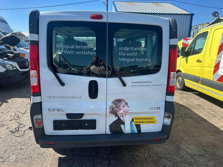 Balts Opel Vivaro 2014 Kauņa, ar dzinēja tilpumu 2.00 L un nobraukumu 77 tūkst. km par 7400 €, foto 6 vietnē AUTOMOTO.COM.LV