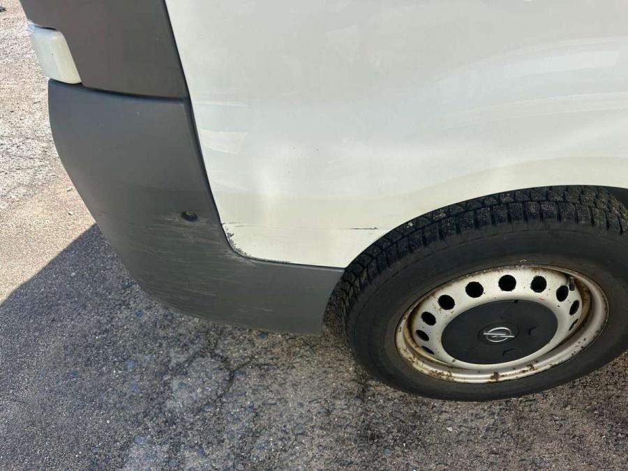 Balts Opel Vivaro 2014 Kauņa, ar dzinēja tilpumu 2.00 L un nobraukumu 77 tūkst. km par 7400 €, foto 7 vietnē AUTOMOTO.COM.LV