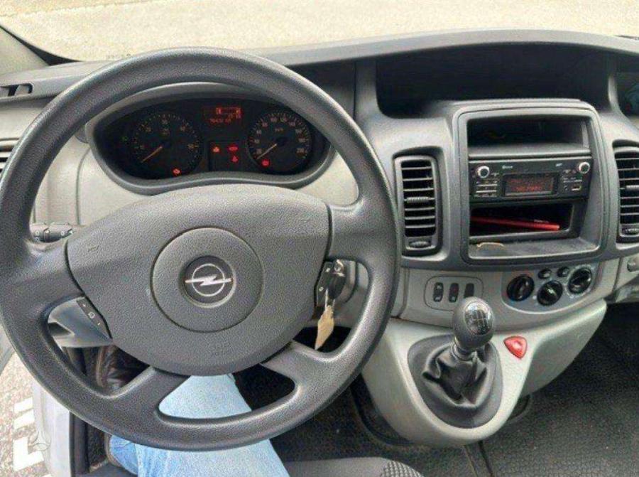 Balts Opel Vivaro 2014 Kauņa, ar dzinēja tilpumu 2.00 L un nobraukumu 77 tūkst. km par 7400 €, foto 9 vietnē AUTOMOTO.COM.LV
