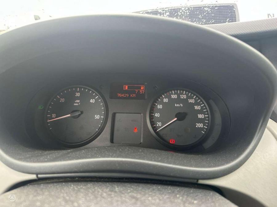 Balts Opel Vivaro 2014 Kauņa, ar dzinēja tilpumu 2.00 L un nobraukumu 77 tūkst. km par 7400 €, foto 11 vietnē AUTOMOTO.COM.LV