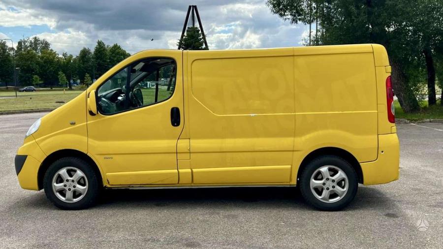 Balts Opel Vivaro 2014 Kauņa, ar dzinēja tilpumu 2.00 L un nobraukumu 222 tūkst. km par 5700 €, foto 3 vietnē AUTOMOTO.COM.LV