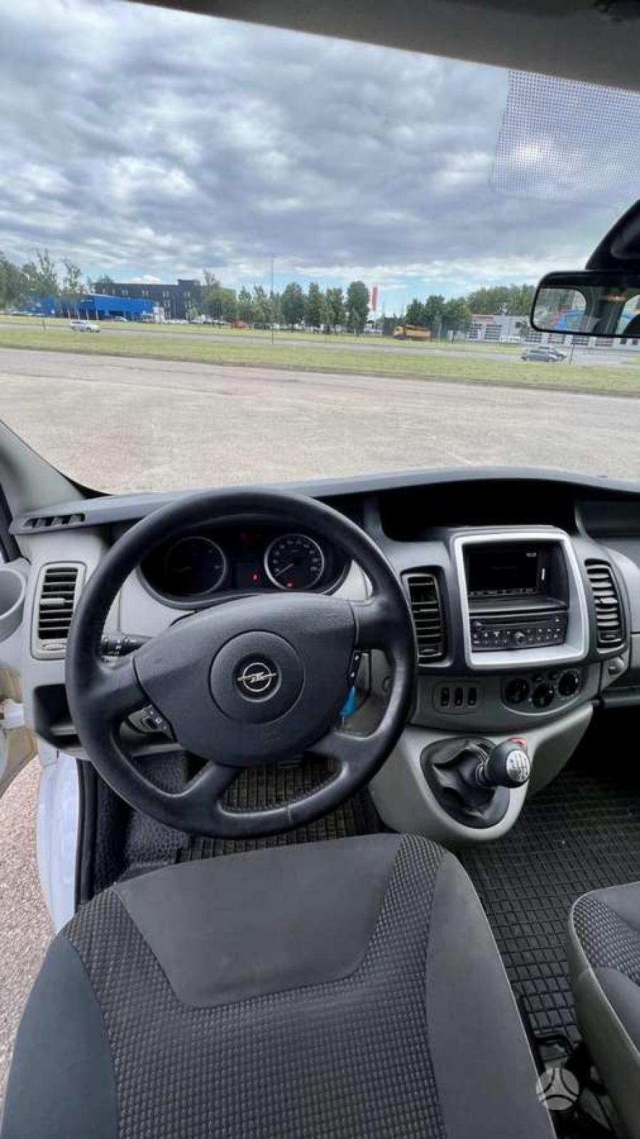 Balts Opel Vivaro 2014 Kauņa, ar dzinēja tilpumu 2.00 L un nobraukumu 222 tūkst. km par 5700 €, foto 16 vietnē AUTOMOTO.COM.LV
