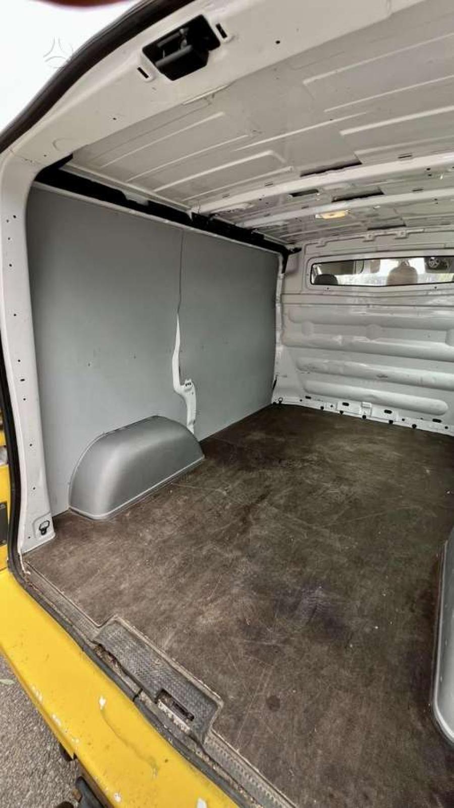 Balts Opel Vivaro 2014 Kauņa, ar dzinēja tilpumu 2.00 L un nobraukumu 222 tūkst. km par 5700 €, foto 20 vietnē AUTOMOTO.COM.LV