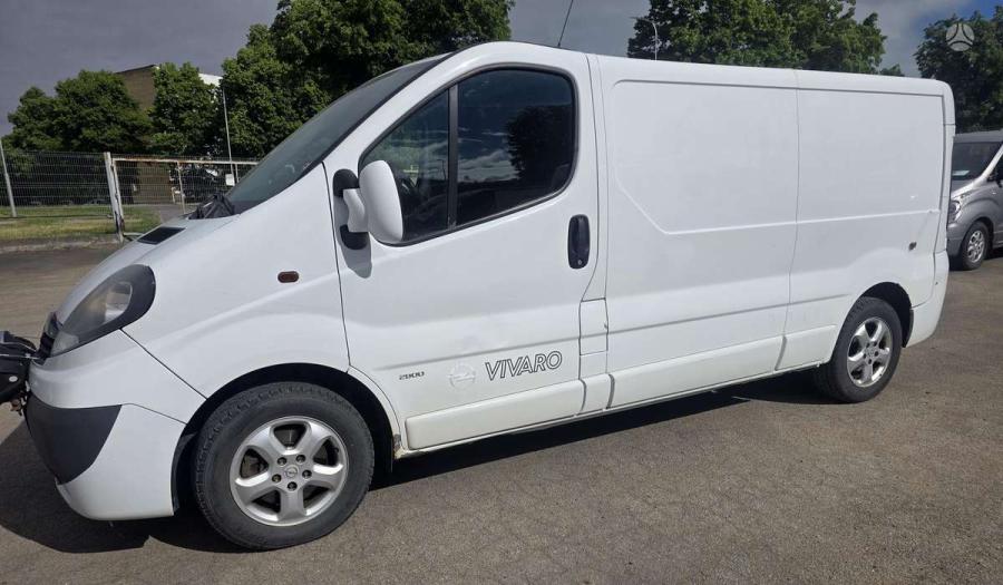 White Opel Vivaro 2014 in Marijampole, with an engine capacity of 2.00 L and mileage of 249 thousand km for 4700 €, photo 3 on AUTOMOTO.COM.LV