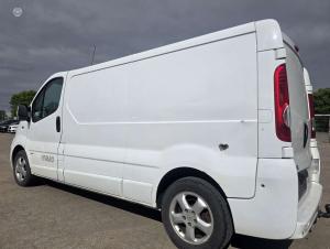 White Opel Vivaro 2014 in Marijampole, with an engine capacity of 2.00 L and mileage of 249 thousand km for 4700 €, photo 4 on AUTOMOTO.COM.LV