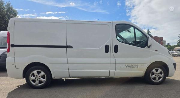 Balts Opel Vivaro 2014 Marijampole, ar dzinēja tilpumu 2.00 L un nobraukumu 249 tūkst. km par 4700 €, foto 6 vietnē AUTOMOTO.COM.LV