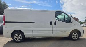 White Opel Vivaro 2014 in Marijampole, with an engine capacity of 2.00 L and mileage of 249 thousand km for 4700 €, photo 7 on AUTOMOTO.COM.LV