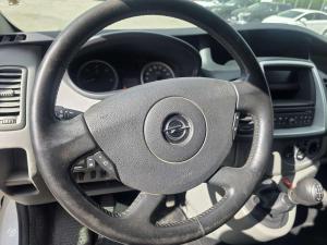 White Opel Vivaro 2014 in Marijampole, with an engine capacity of 2.00 L and mileage of 249 thousand km for 4700 €, photo 10 on AUTOMOTO.COM.LV