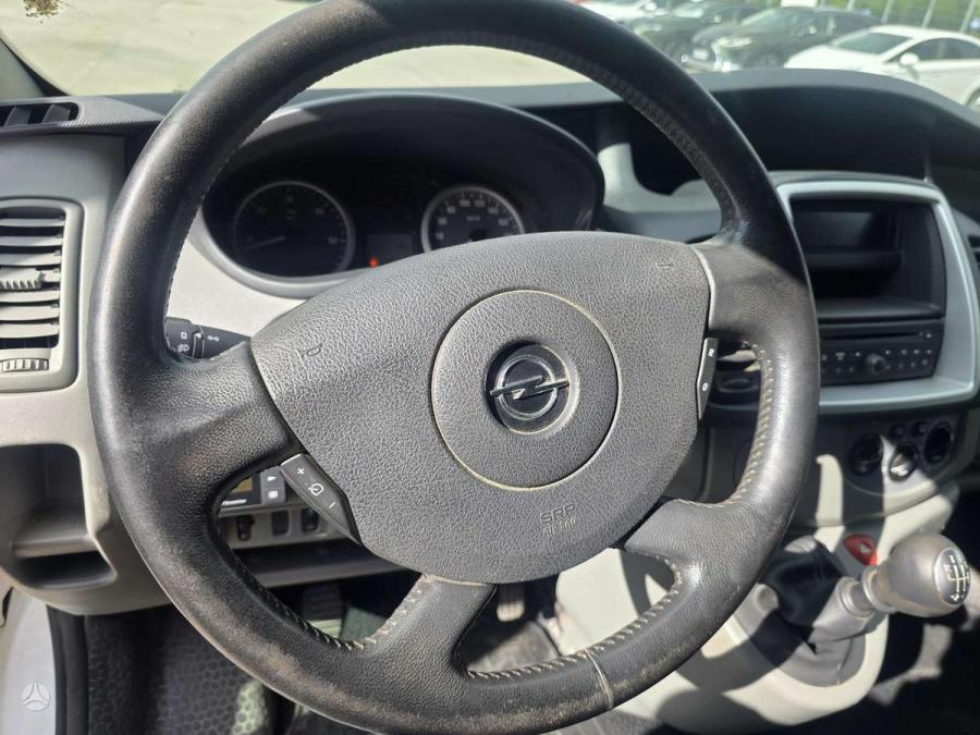 White Opel Vivaro 2014 in Marijampole, with an engine capacity of 2.00 L and mileage of 249 thousand km for 4700 €, photo 10 on AUTOMOTO.COM.LV