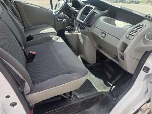 White Opel Vivaro 2014 in Marijampole, with an engine capacity of 2.00 L and mileage of 249 thousand km for 4700 €, photo 15 on AUTOMOTO.COM.LV