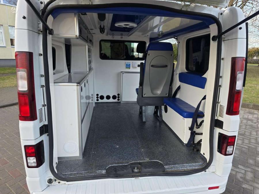 Balts Opel Vivaro 2016 Tauragė, ar dzinēja tilpumu 1.60 L un nobraukumu 215 tūkst. km par 6000 €, foto 6 vietnē AUTOMOTO.COM.LV