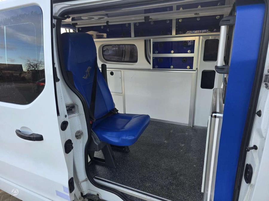 Balts Opel Vivaro 2016 Tauragė, ar dzinēja tilpumu 1.60 L un nobraukumu 215 tūkst. km par 6000 €, foto 7 vietnē AUTOMOTO.COM.LV