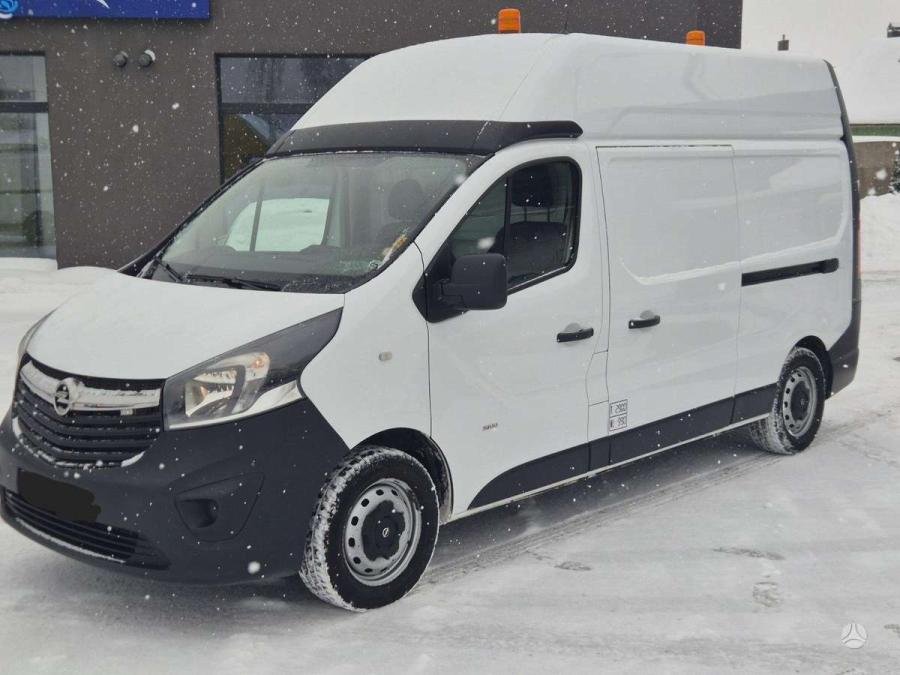 White Opel Vivaro 2016 in Taurage, with an engine capacity of 1.60 L and mileage of 84 thousand km for 7900 €, photo 1 on AUTOMOTO.COM.LV