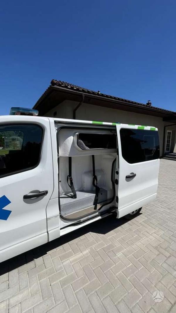 Balts Opel Vivaro 2016 Panevēža, ar dzinēja tilpumu 1.60 L un nobraukumu 360 tūkst. km par 6200 €, foto 9 vietnē AUTOMOTO.COM.LV