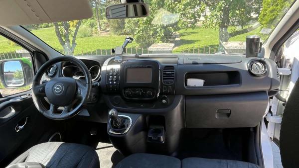 White Opel Vivaro 2016 in Panevezys, with an engine capacity of 1.60 L and mileage of 360 thousand km for 6200 €, photo 10 on AUTOMOTO.COM.LV