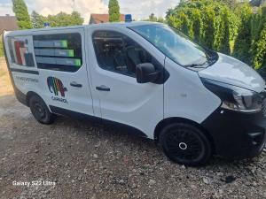 White Opel Vivaro 2016 in Kaunas, with an engine capacity of 1.60 L and mileage of 294 thousand km for 3500 €, photo  on AUTOMOTO.COM.LV