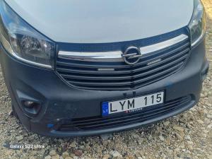 White Opel Vivaro 2016 in Kaunas, with an engine capacity of 1.60 L and mileage of 294 thousand km for 3500 €, photo 9 on AUTOMOTO.COM.LV