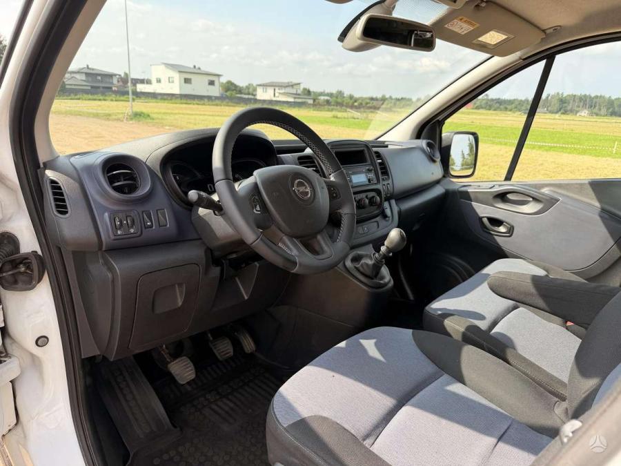 Balts Opel Vivaro 2016 Tartu, ar dzinēja tilpumu 1.60 L un nobraukumu 274 tūkst. km par 7700 €, foto 9 vietnē AUTOMOTO.COM.LV