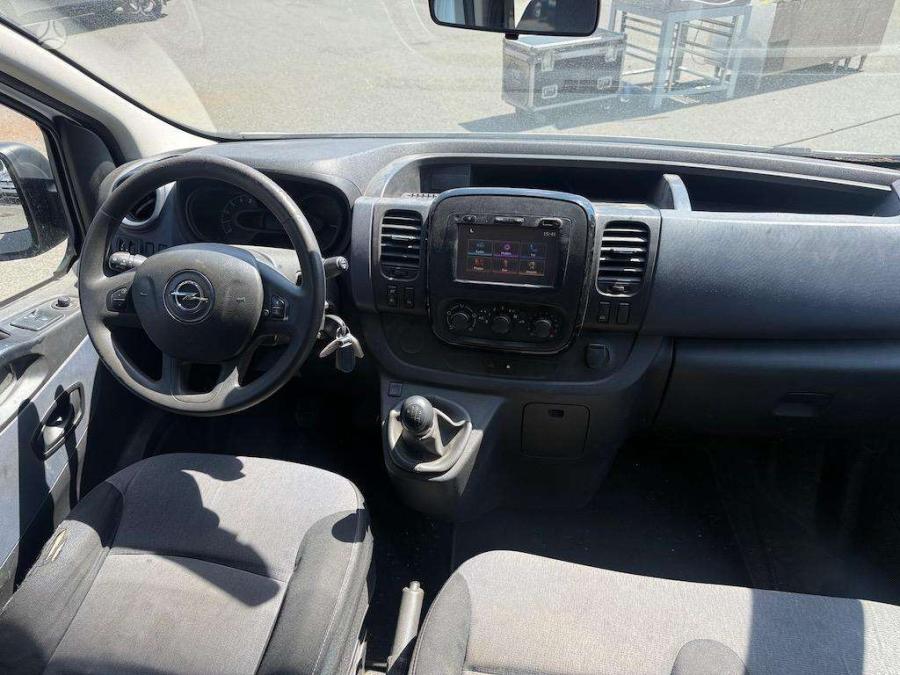 Balts Opel Vivaro 2016 Šauļi, ar dzinēja tilpumu 1.60 L un nobraukumu 300 tūkst. km par 8700 €, foto 12 vietnē AUTOMOTO.COM.LV