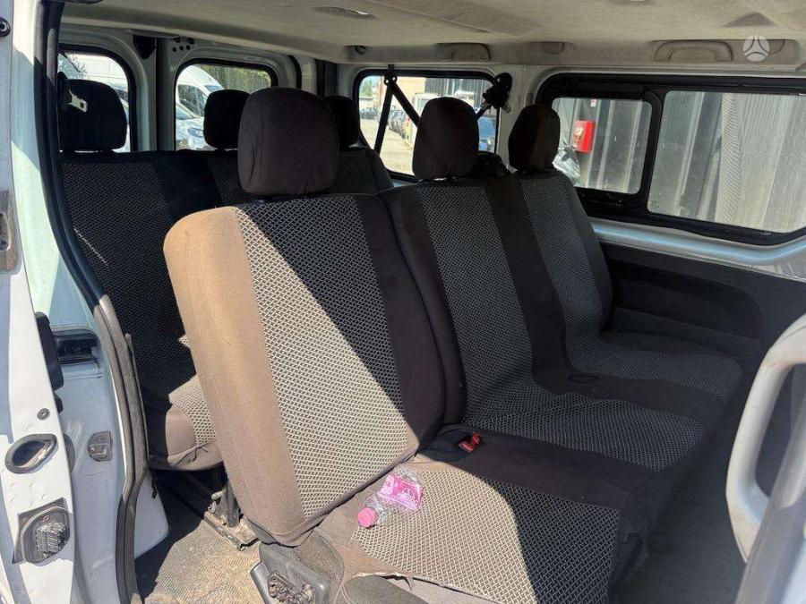 Balts Opel Vivaro 2016 Šauļi, ar dzinēja tilpumu 1.60 L un nobraukumu 300 tūkst. km par 8700 €, foto 13 vietnē AUTOMOTO.COM.LV