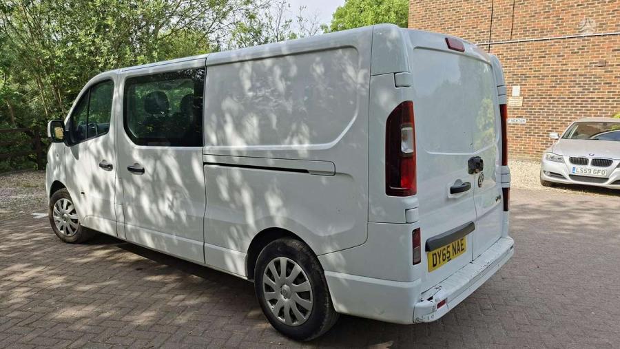 Balts Opel Vivaro 2016 Šauļi, ar dzinēja tilpumu 1.60 L un nobraukumu 174 tūkst. km par 2700 €, foto 5 vietnē AUTOMOTO.COM.LV