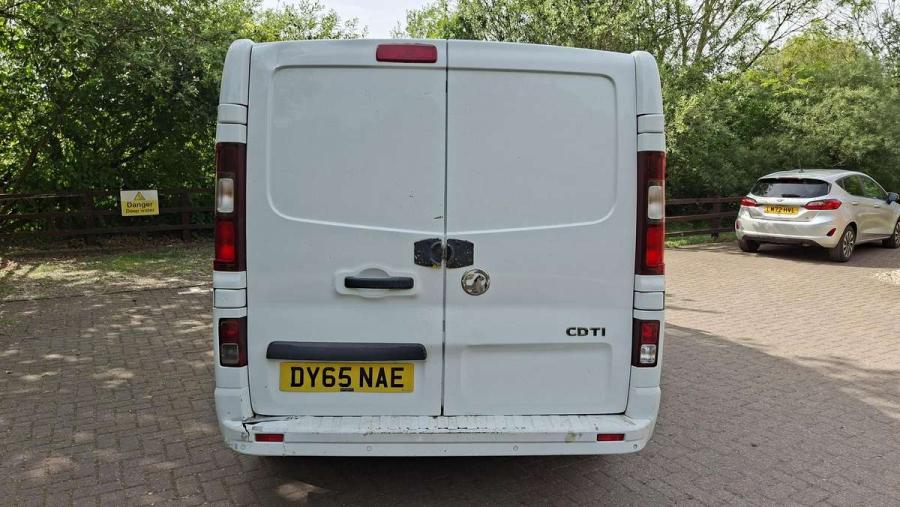Balts Opel Vivaro 2016 Šauļi, ar dzinēja tilpumu 1.60 L un nobraukumu 174 tūkst. km par 2700 €, foto 6 vietnē AUTOMOTO.COM.LV