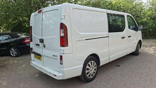 Balts Opel Vivaro 2016 Šauļi, ar dzinēja tilpumu 1.60 L un nobraukumu 174 tūkst. km par 2700 €, foto 6 vietnē AUTOMOTO.COM.LV
