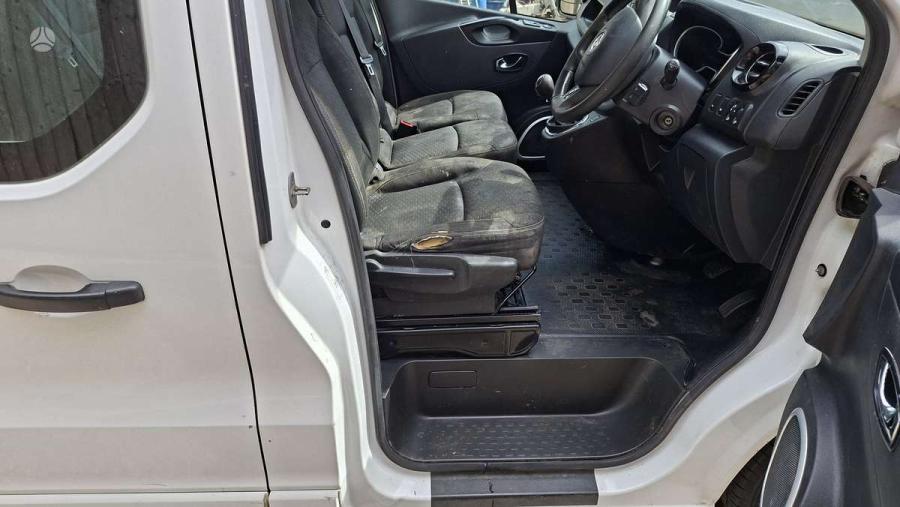 Balts Opel Vivaro 2016 Šauļi, ar dzinēja tilpumu 1.60 L un nobraukumu 174 tūkst. km par 2700 €, foto 10 vietnē AUTOMOTO.COM.LV
