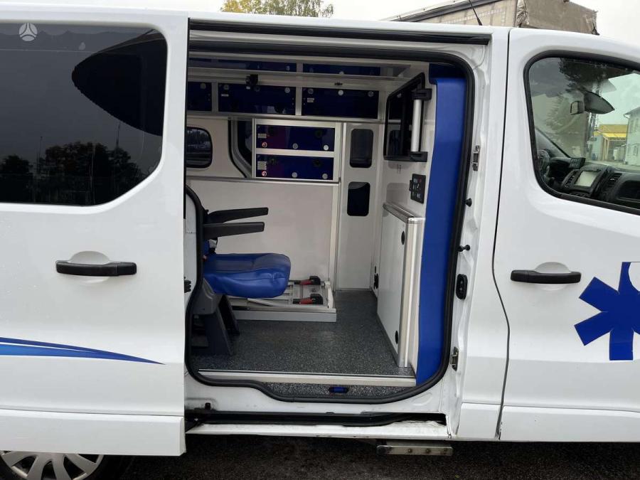 Balts Opel Vivaro 2016 Tauragė, ar dzinēja tilpumu 1.60 L un nobraukumu 346 tūkst. km par 5600 €, foto 9 vietnē AUTOMOTO.COM.LV