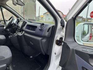 Balts Opel Vivaro 2016 Tauragė, ar dzinēja tilpumu 1.60 L un nobraukumu 346 tūkst. km par 5600 €, foto 16 vietnē AUTOMOTO.COM.LV