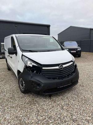 White Opel Vivaro 2017 in Kaunas, with an engine capacity of 1.60 L and mileage of 104 thousand km for 6200 €, photo  on AUTOMOTO.COM.LV
