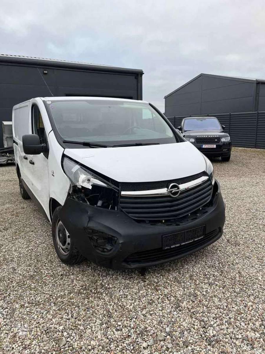 White Opel Vivaro 2017 in Kaunas, with an engine capacity of 1.60 L and mileage of 104 thousand km for 6200 €, photo 1 on AUTOMOTO.COM.LV