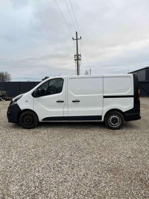 White Opel Vivaro 2017 in Kaunas, with an engine capacity of 1.60 L and mileage of 104 thousand km for 6200 €, photo 3 on AUTOMOTO.COM.LV
