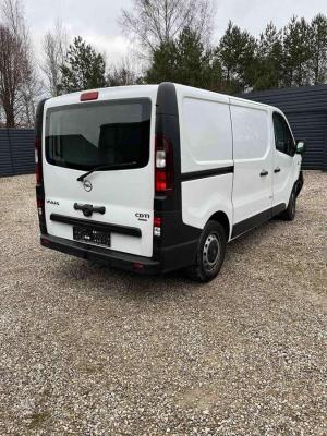 White Opel Vivaro 2017 in Kaunas, with an engine capacity of 1.60 L and mileage of 104 thousand km for 6200 €, photo 5 on AUTOMOTO.COM.LV