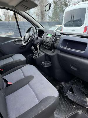 White Opel Vivaro 2017 in Kaunas, with an engine capacity of 1.60 L and mileage of 104 thousand km for 6200 €, photo 13 on AUTOMOTO.COM.LV
