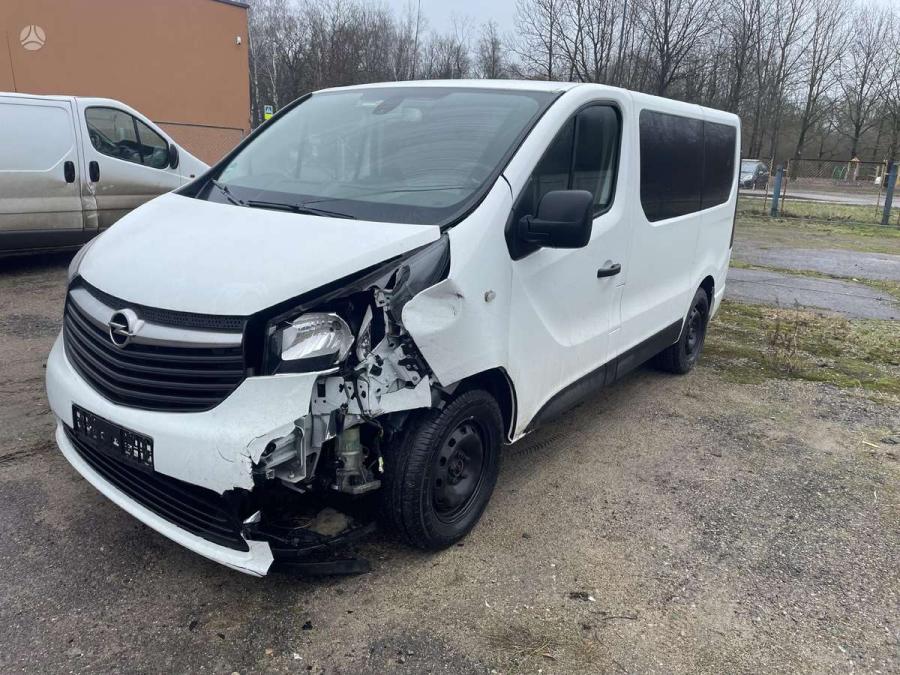 White Opel Vivaro 2017 in Kaunas, with an engine capacity of 1.60 L and mileage of 66 thousand km for 10500 €, photo 1 on AUTOMOTO.COM.LV